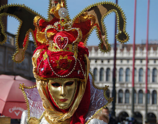 Kryzys założył weselszą maskę | Obserwator Finansowy: Ekonomia ...